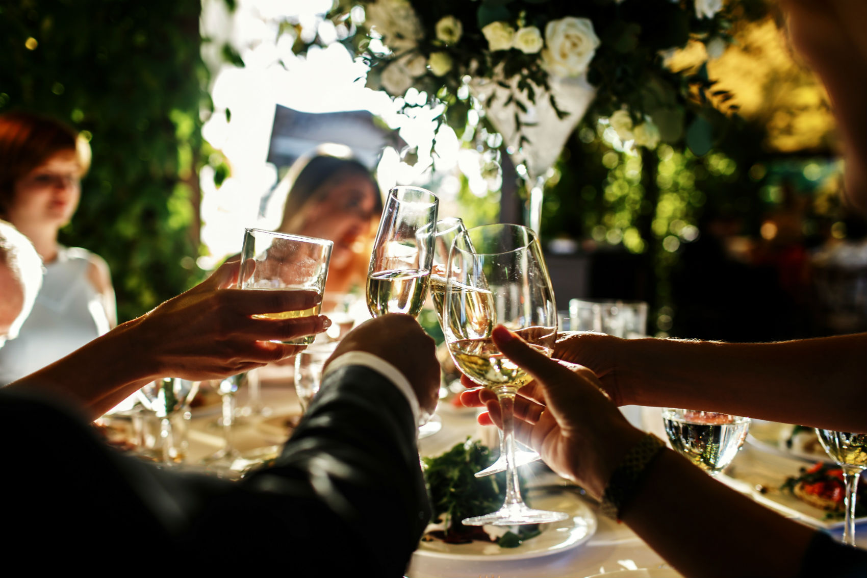 5 Ideas for Your Restaurant On-Hold Message! - On-Hold Marketing